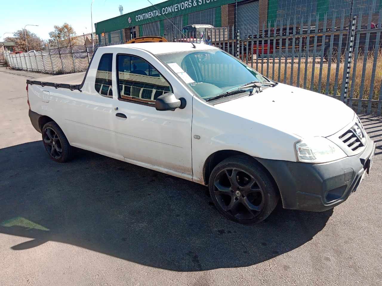 2010 NISSAN NP200 1.6 P/U S/C, GoBid Pretoria, AIQETD31
