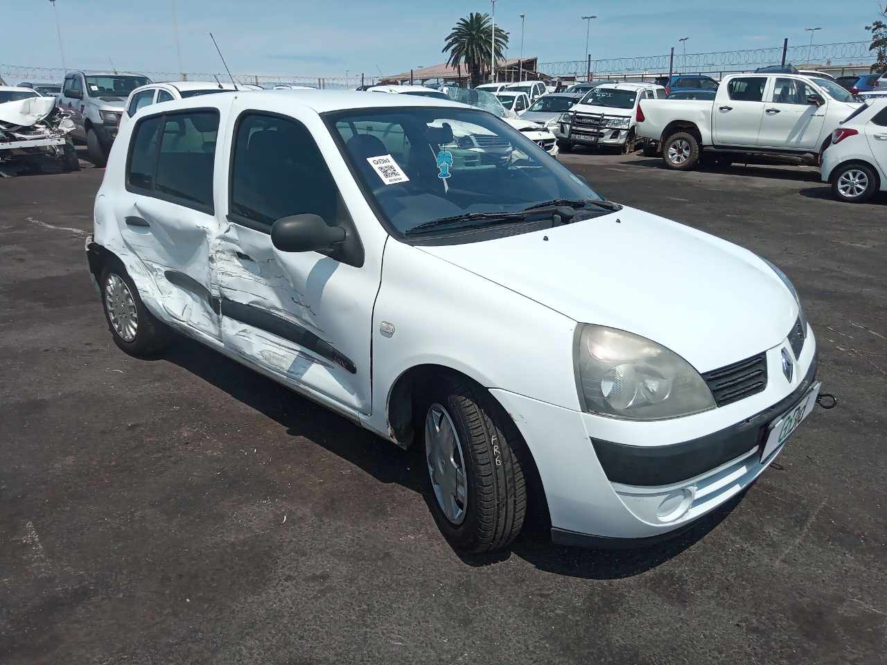 2005 RENAULT CLIO 1.2 EXPRESSION, GoBid Durban, Y0NUOYXJ