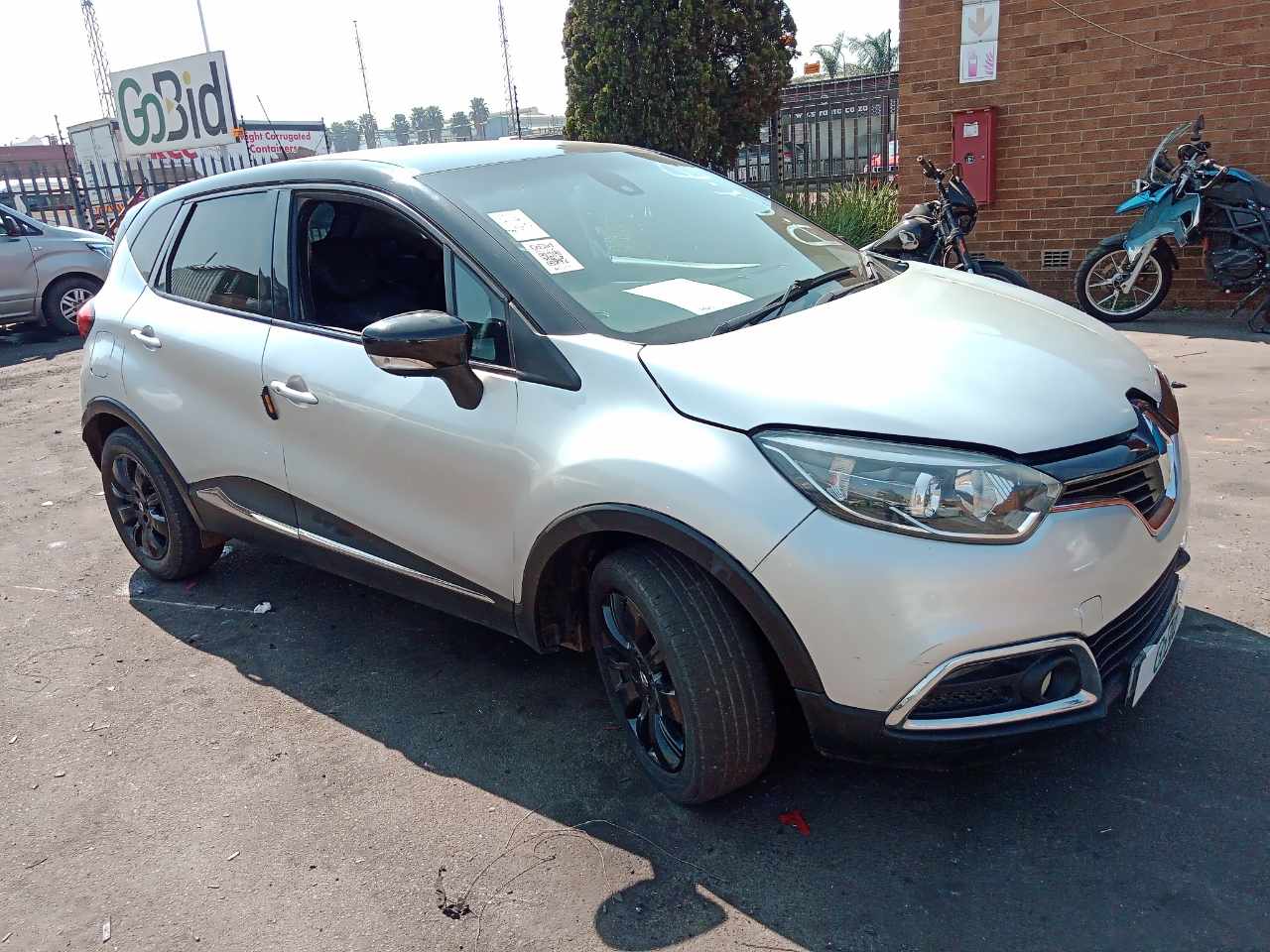 2015 RENAULT CAPTUR 900T EXPRESSION 5DR (66KW), GoBid Boksburg, QAMRESJ2 2015 RENAULT CAPTUR 900T EXPRESSION 5DR (66KW), GoBid Boksburg, QAMRESJ2