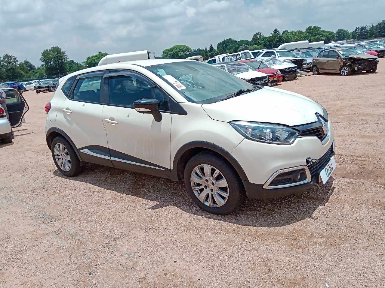 2015 RENAULT CAPTUR 900T DYNAMIQUE 5DR (66KW), GoBid Kempton Park, GC71YKYC 2015 RENAULT CAPTUR 900T DYNAMIQUE 5DR (66KW), GoBid Kempton Park, GC71YKYC