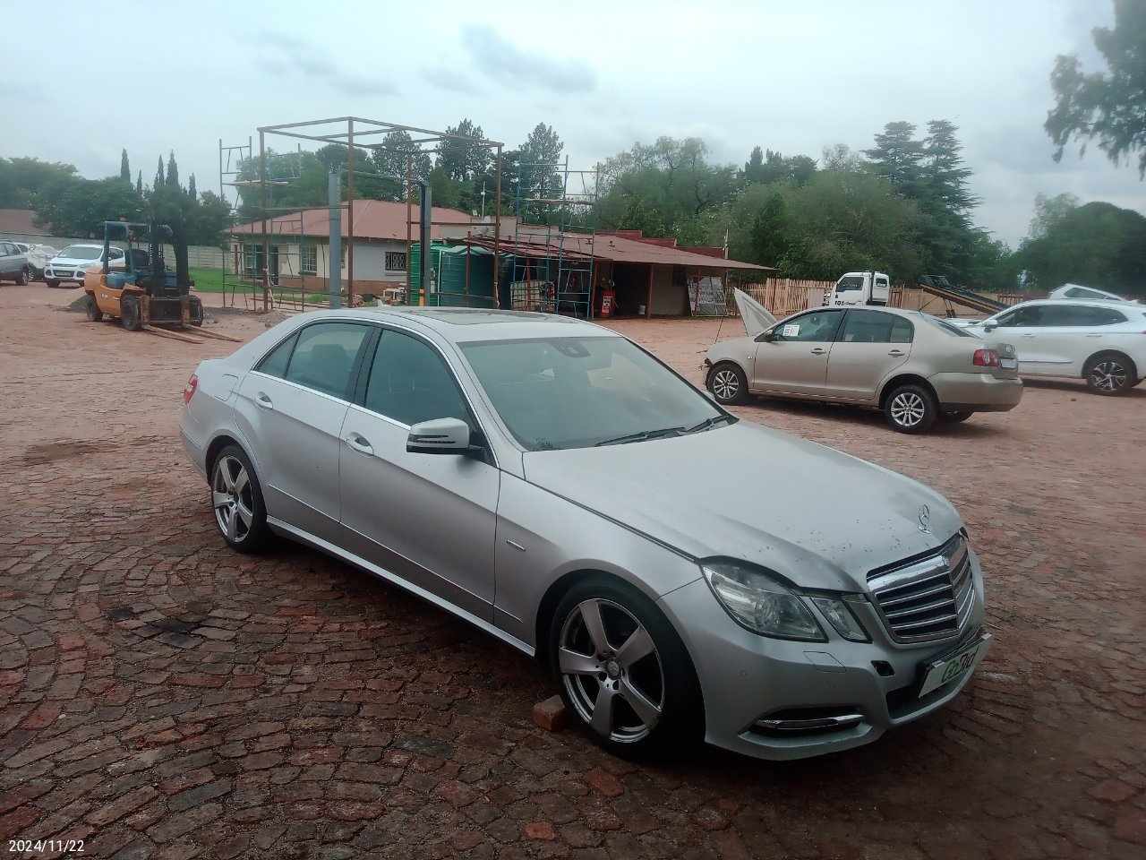 2011 MERCEDES-BENZ E 200 CGI BE AVANTGARDE, GoBid Vanderbijlpark, XDGW61JI